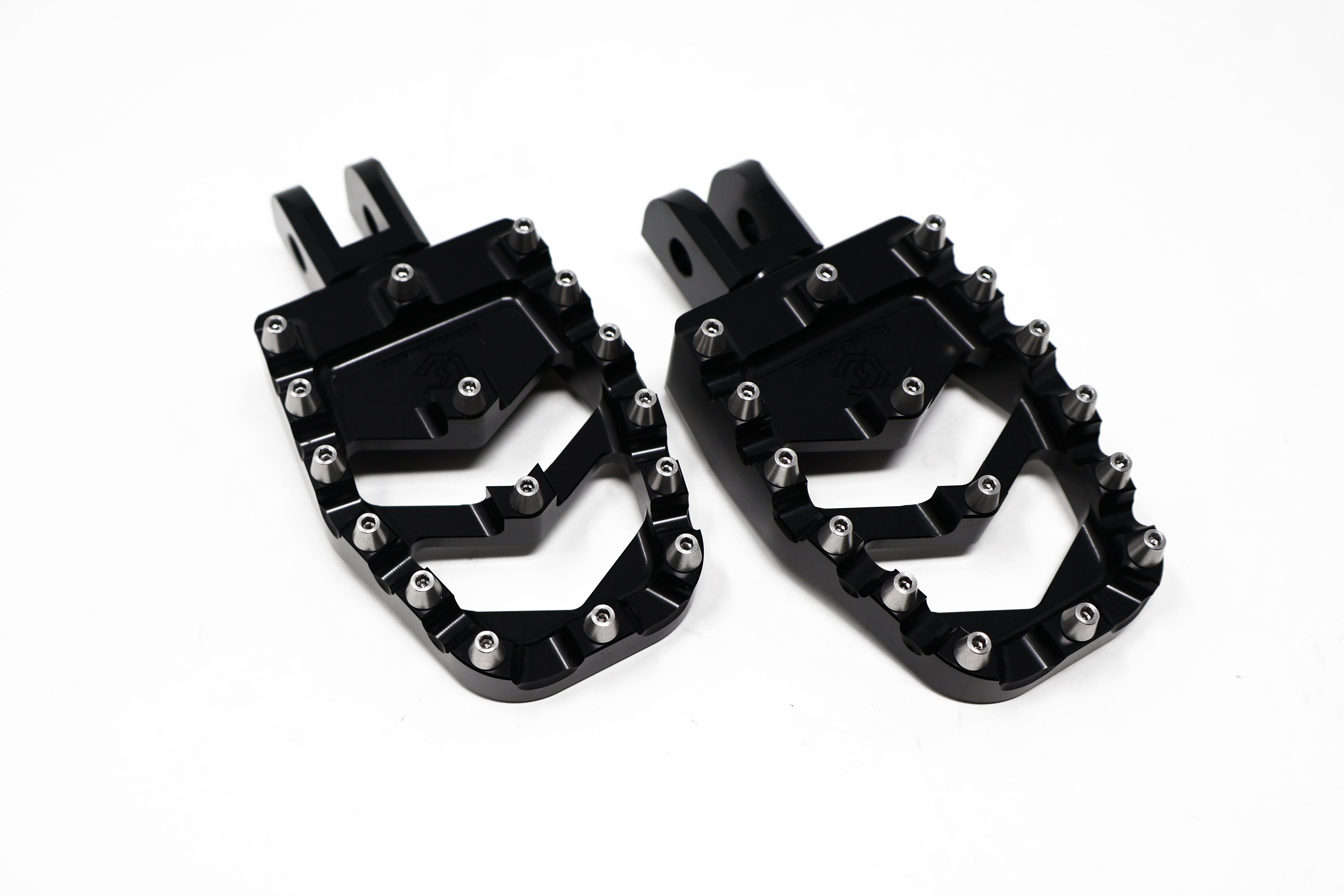 Spiked Arrow Pegs Black – 1903 Moto Supply